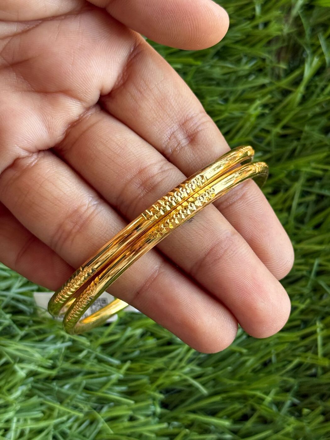 plain bangle with cut design regular use